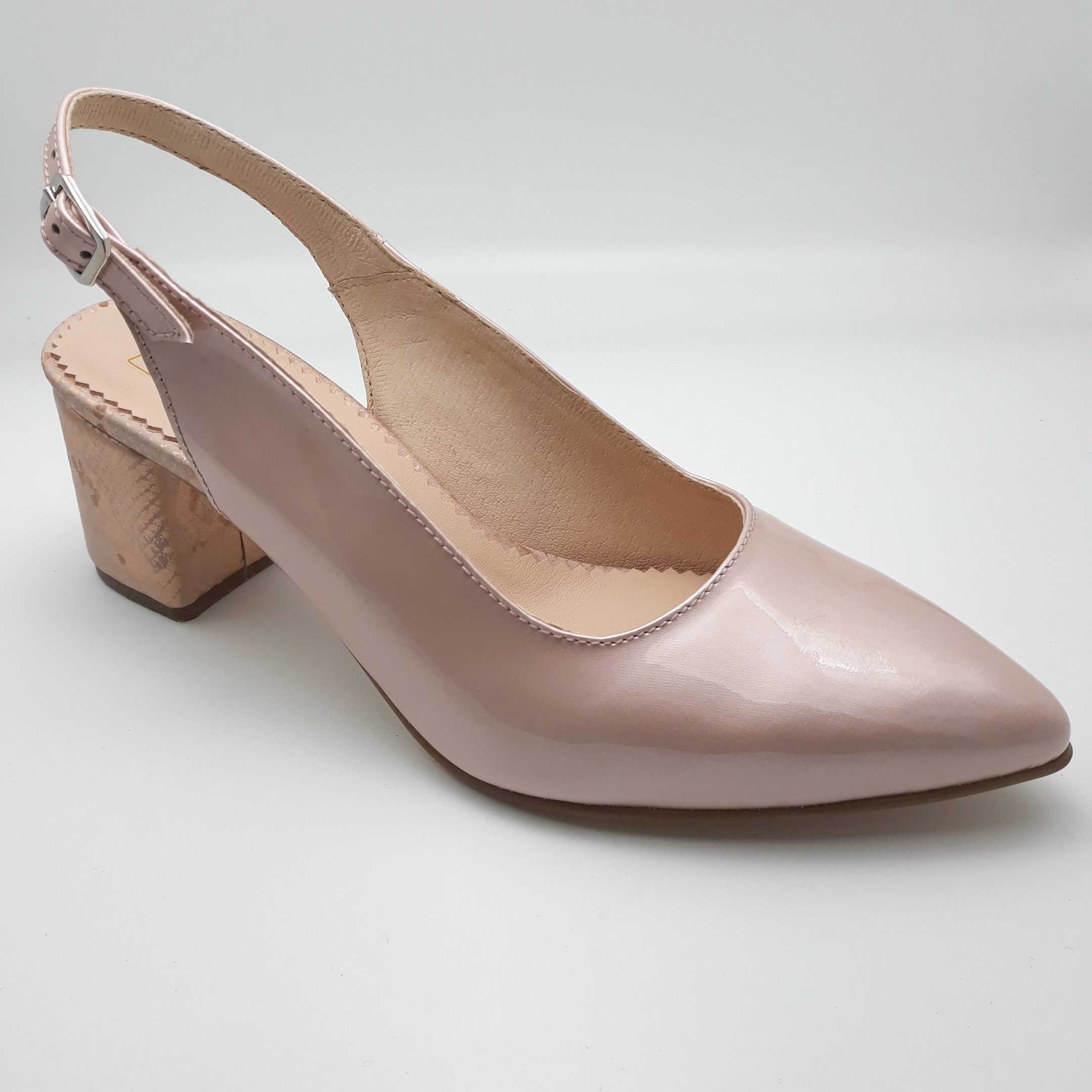Pantofi decupati cu toc gros din piele lacuita roz sidefat - Magazin ...